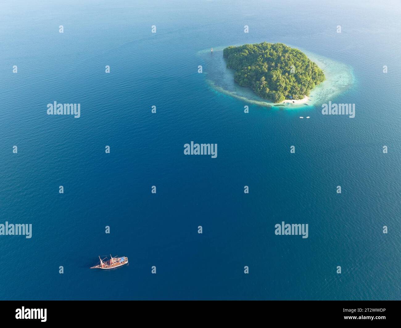 Pacific remote island and coral hi-res stock photography and images - Alamy