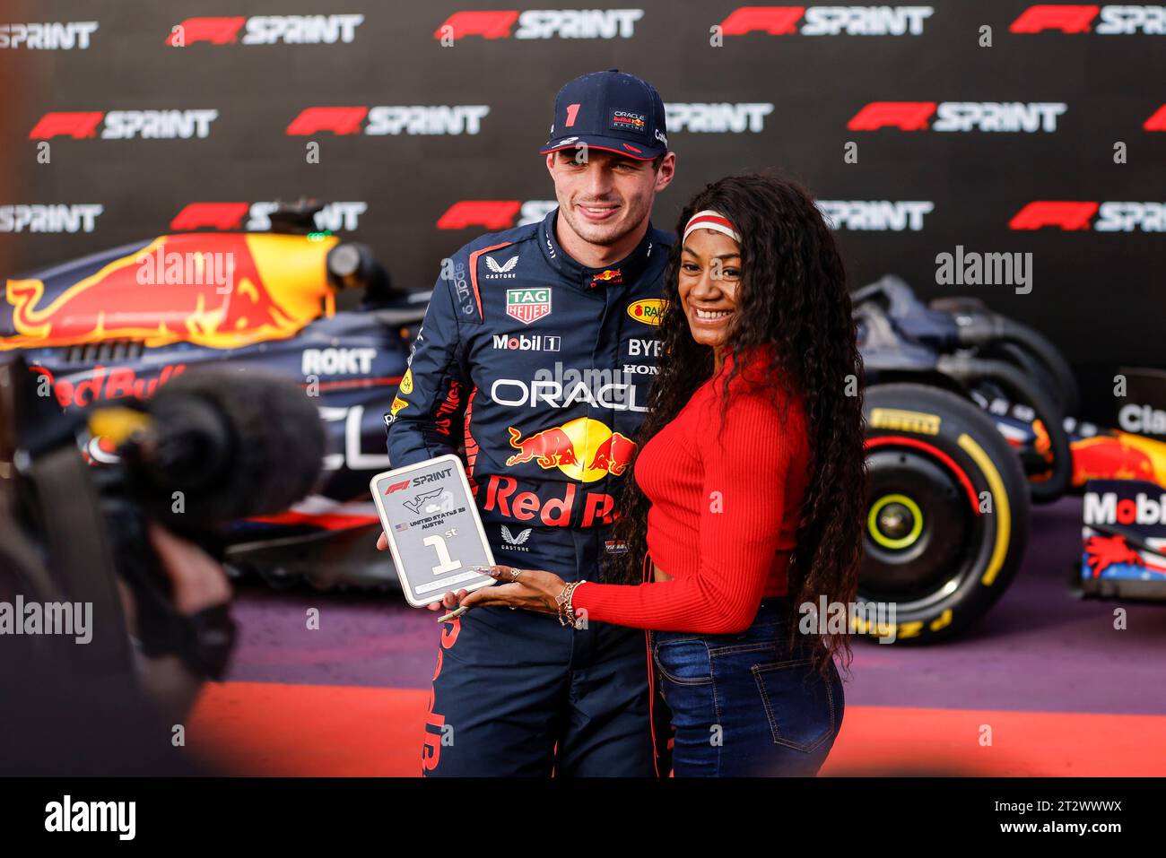 Austin, Etats Unis. 22nd Oct, 2023. VERSTAPPEN Max (ned), Red Bull Racing RB19, portrait sprint ...