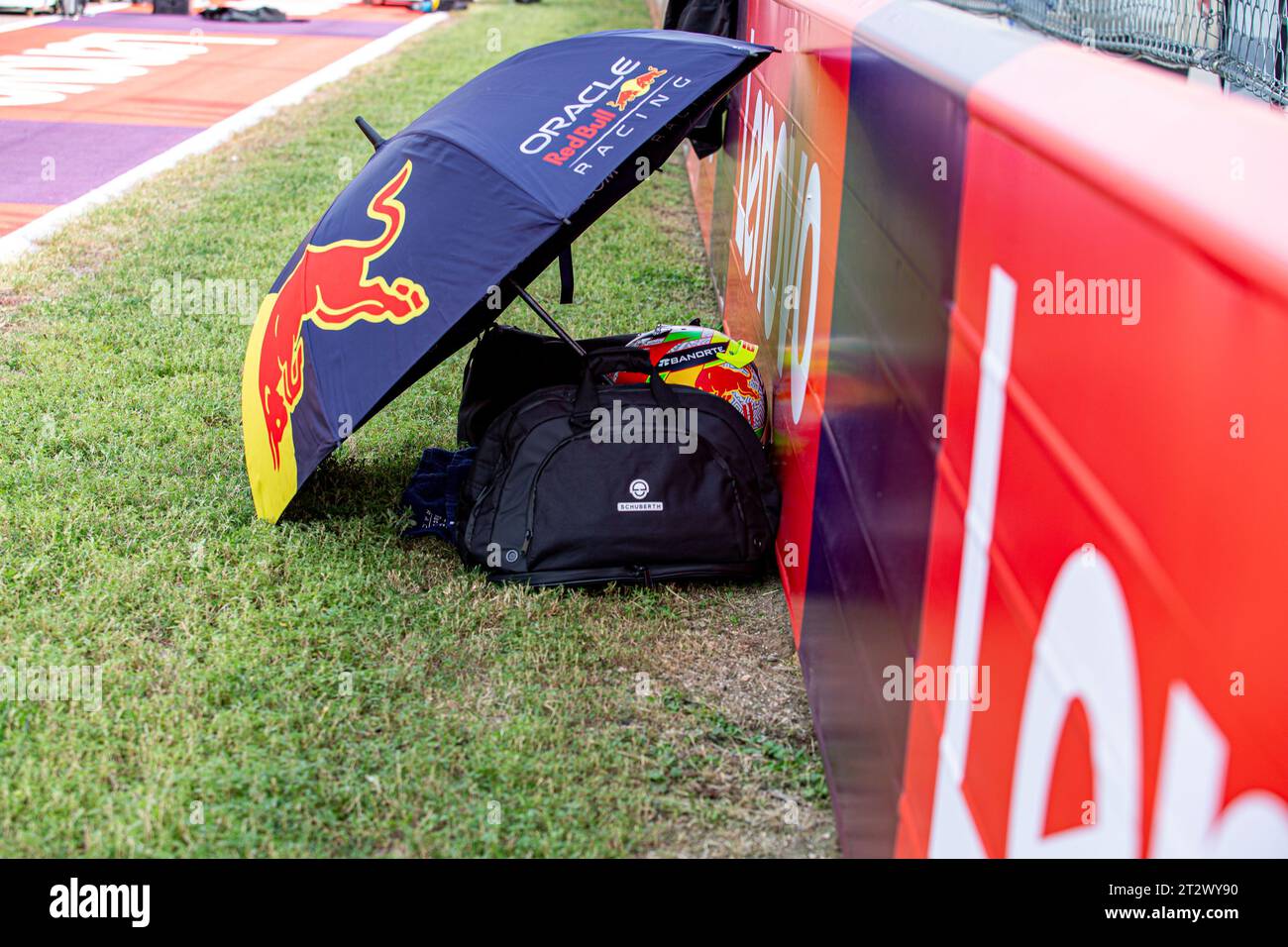 Oracle red bull racing team hi-res stock photography and images - Alamy