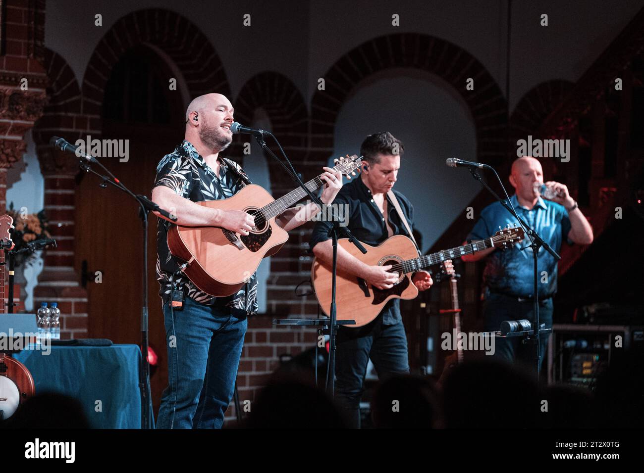 Finbarr Clancy, Brian Dunphy, Paul OBrien, Konzert: The High Kings in ...