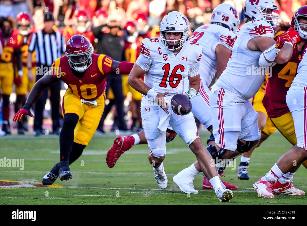 Los Angeles, CA. 21st Oct, 2023. Utah Utes quarterback Bryson Barnes ...