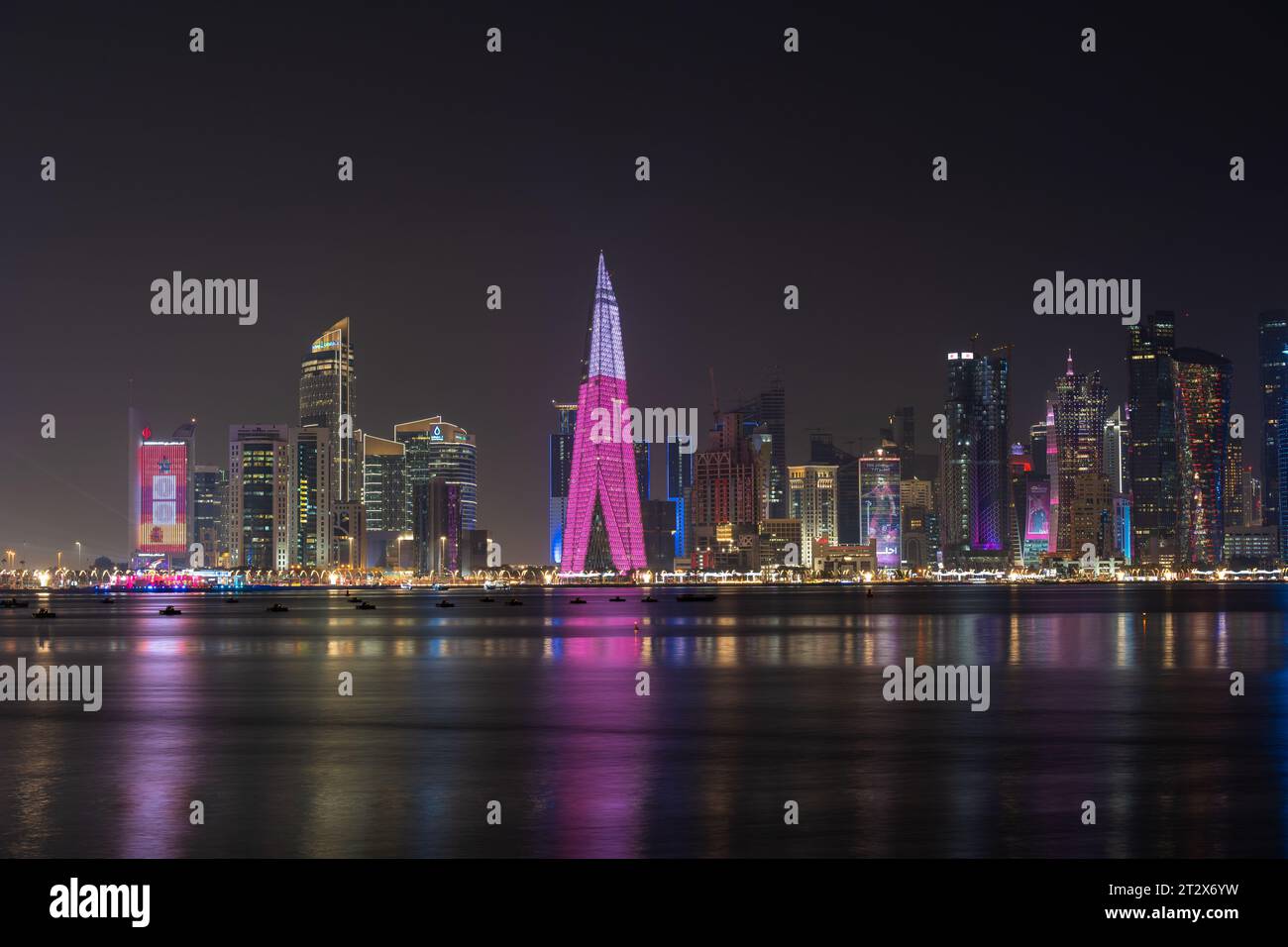 Buildings in doha downtown qatar hi-res stock photography and images ...