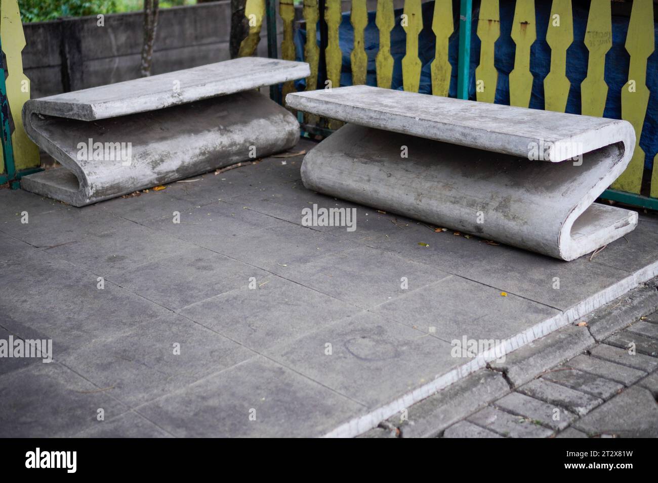 close-up view of a seat made of concrete Stock Photo - Alamy