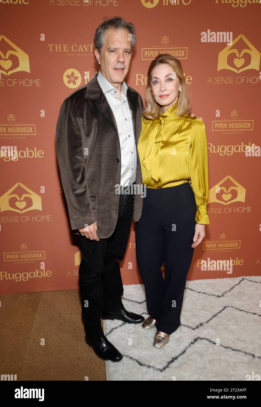 Sharon lawrence and tom apostle hi-res stock photography and images - Alamy
