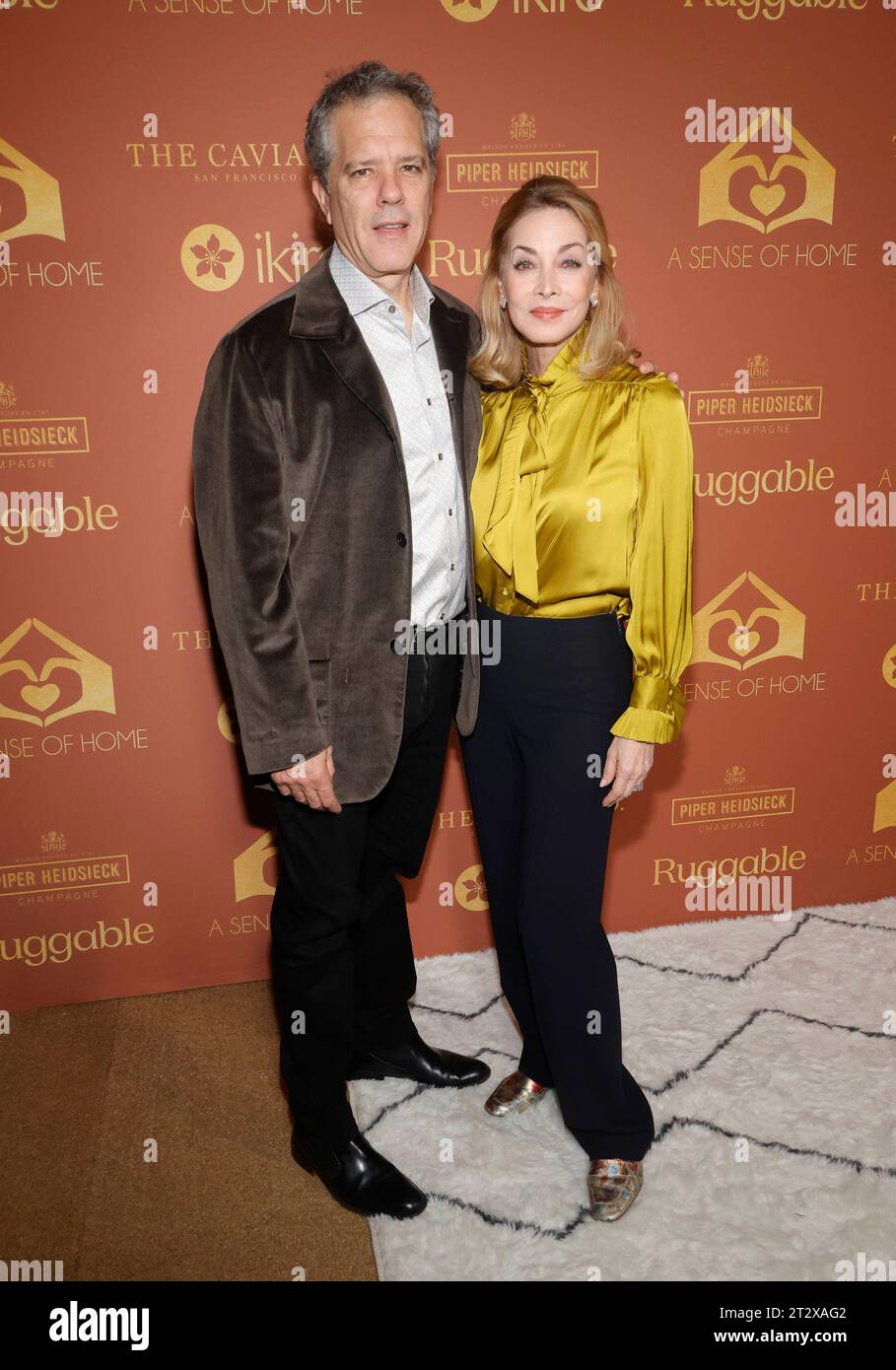Sharon lawrence and tom apostle hi-res stock photography and images - Alamy