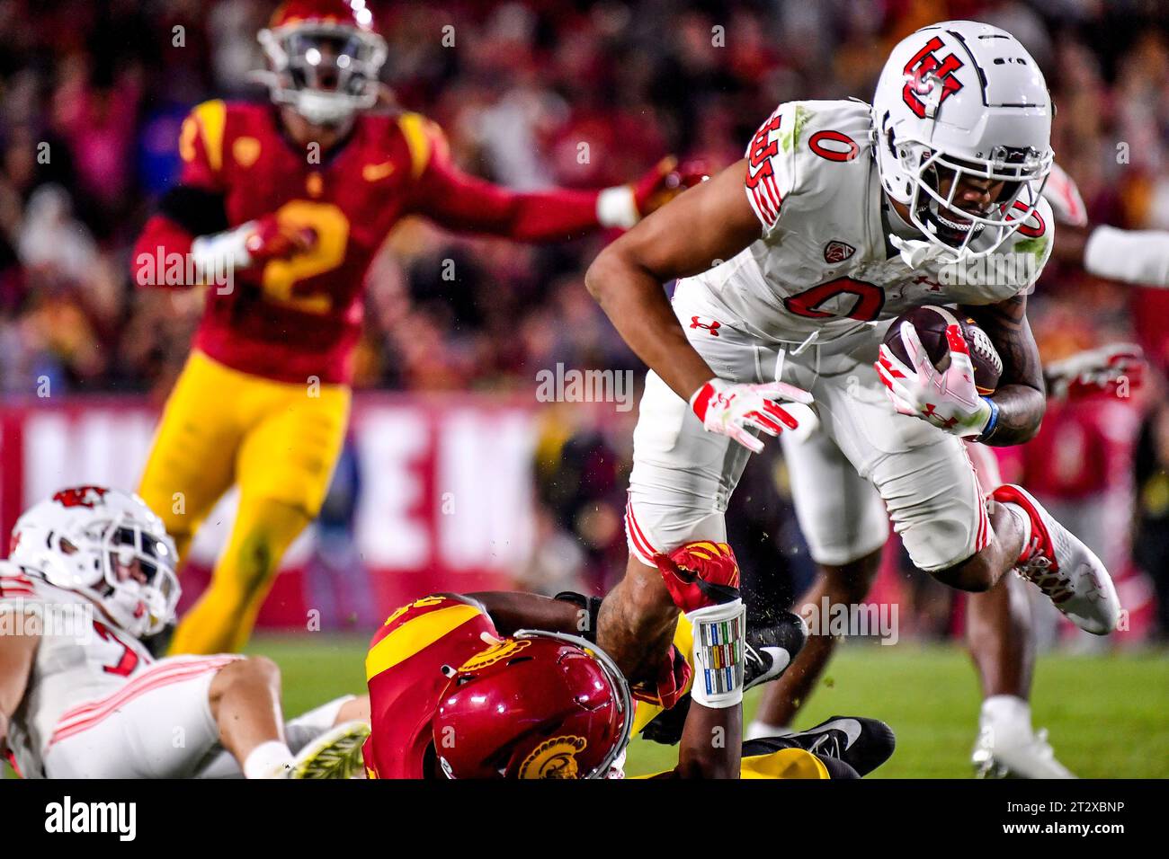 Los Angeles, CA. 21st Oct, 2023. Utah Utes wide receiver Mikey Matthews ...