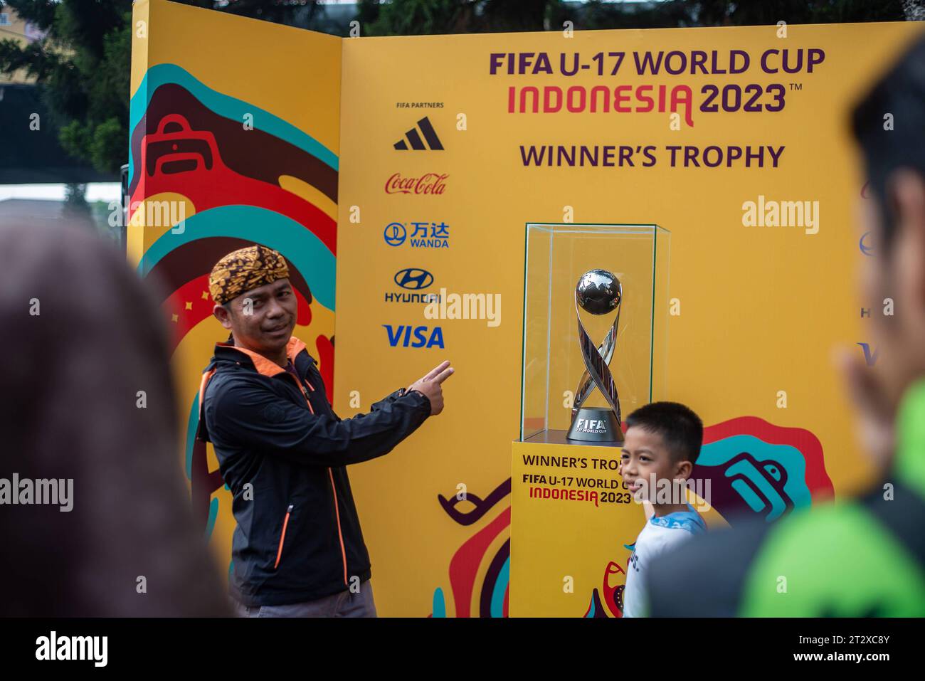 FIFA U-17 WOLRD CUP 2023 TROPHY EXPERIENCE People take pictures with ...