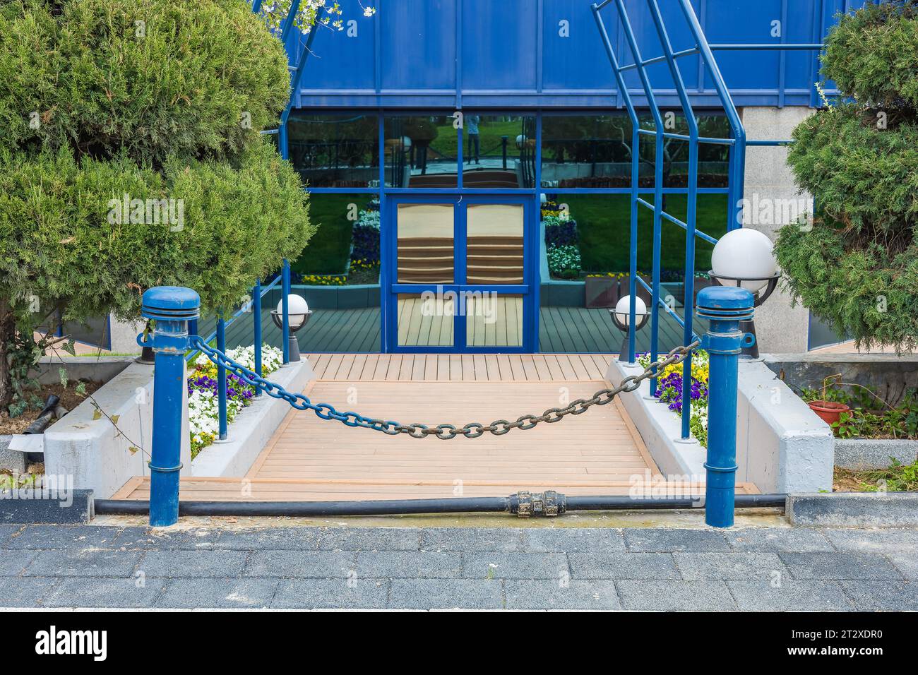 Partition fence for the safety of movement in the city and restrictions ...