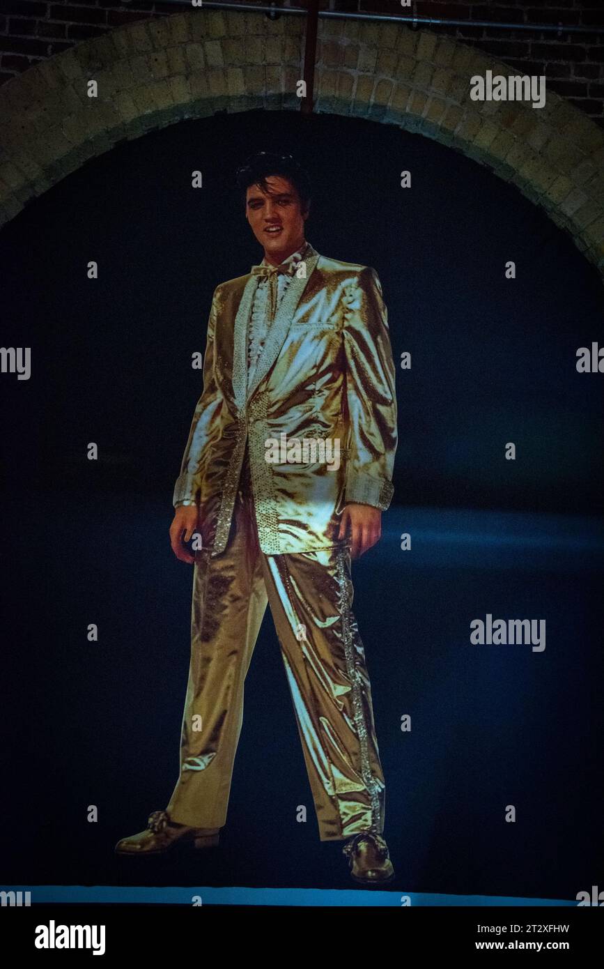 Gold Lame suit worn by Elvis Presley at the Direct from Graceland ...