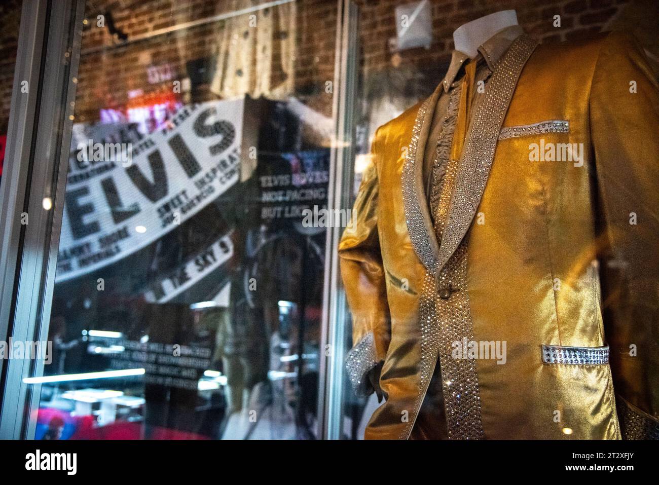 Gold Lame suit worn by Elvis Presley at the Direct from Graceland ...