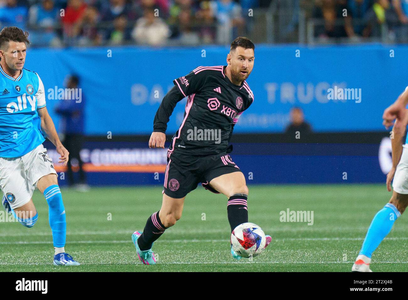 Lionel messi inter miami crowd hi-res stock photography and images - Alamy