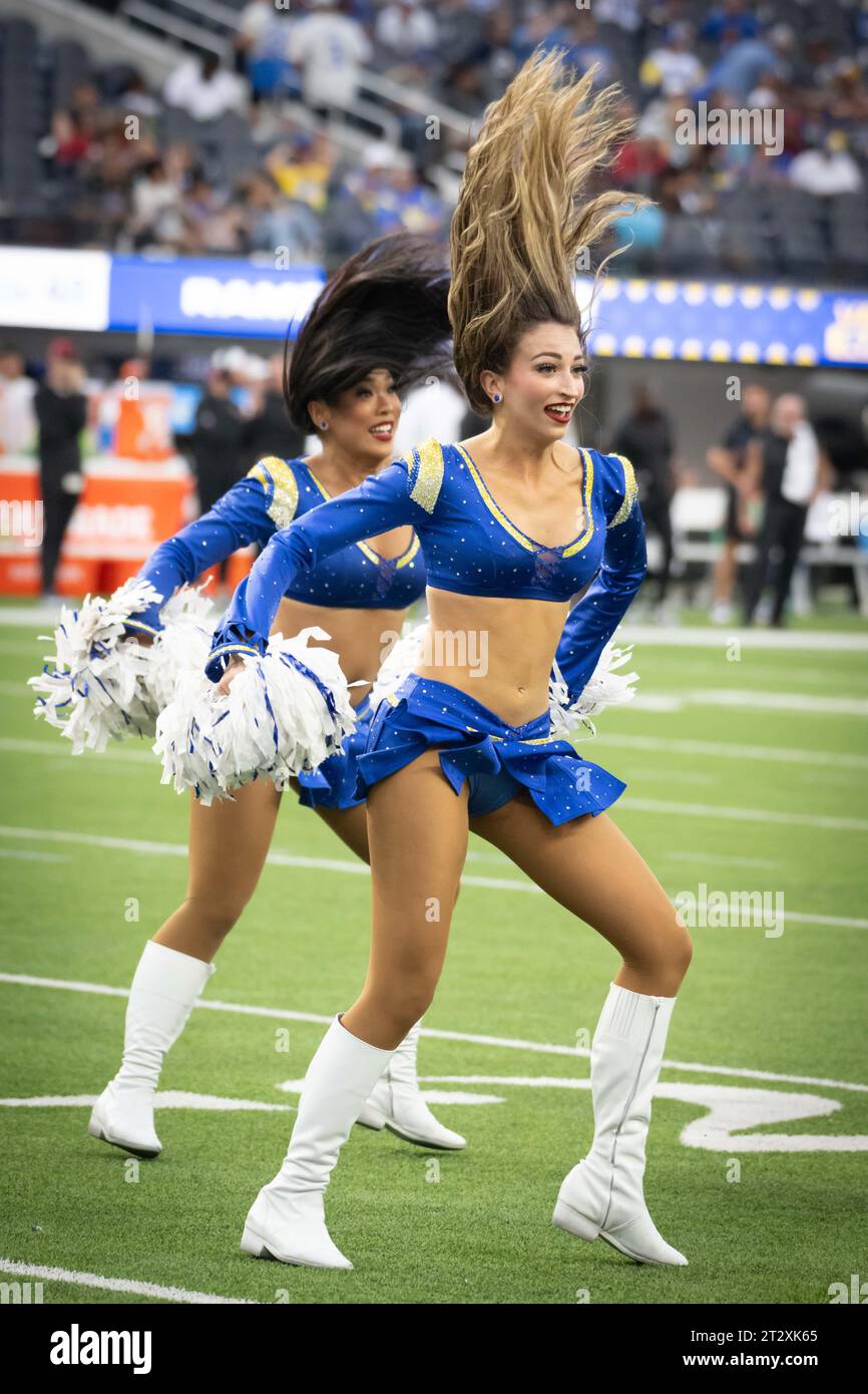Los Angeles Rams Cheerleaders perform during a during an NFL Football ...