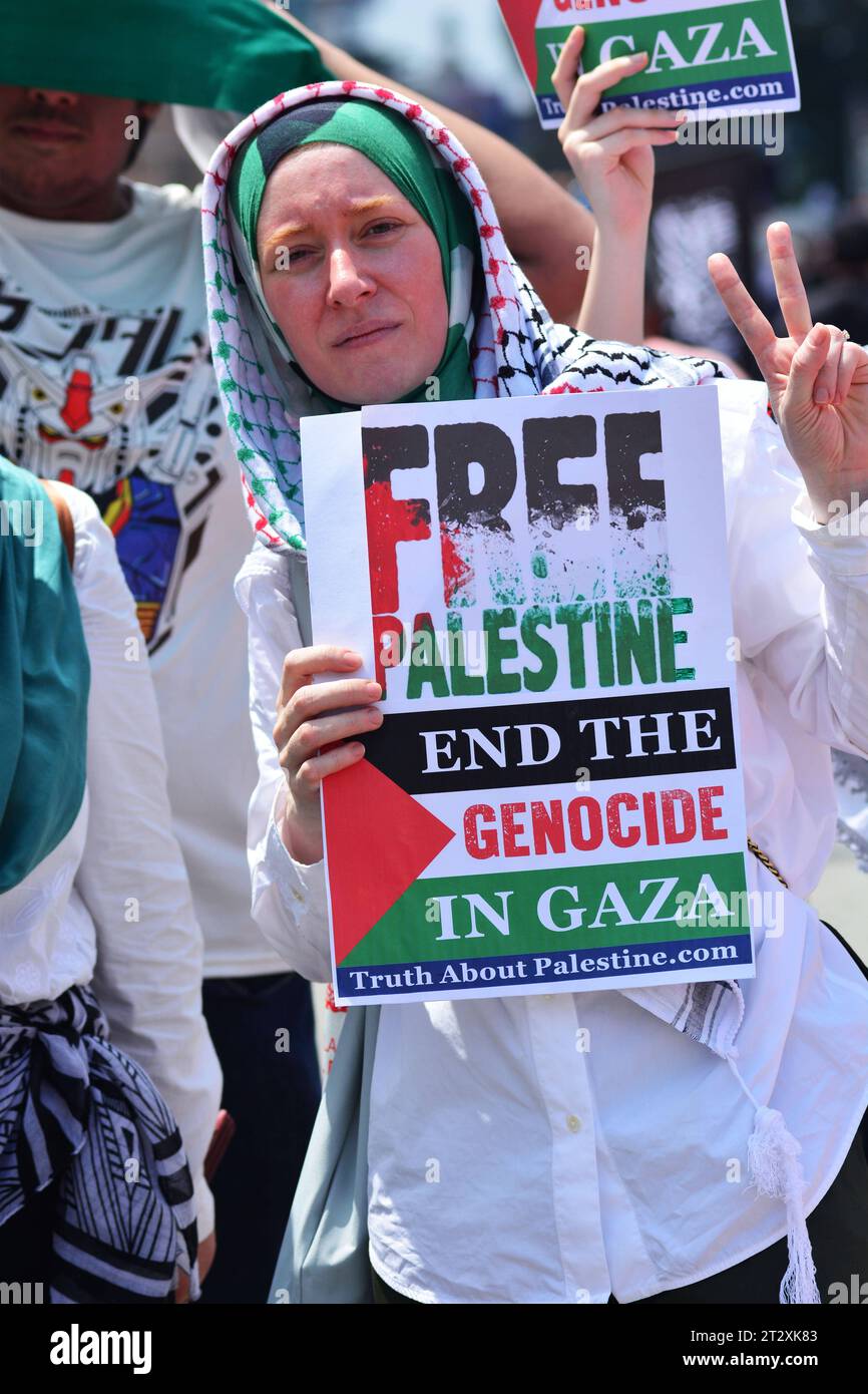 Kuala Lumpur, Malaysia. 22nd Oct, 2023. Thousands of people gathered at ...