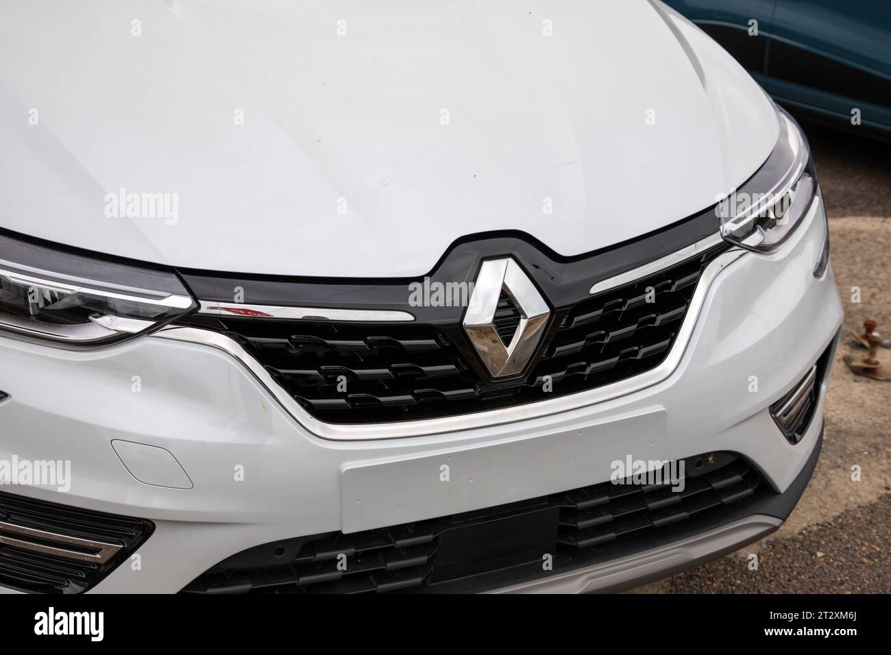 Bordeaux , France - 10 19 2023 : Renault arkana car sign logo and brand ...