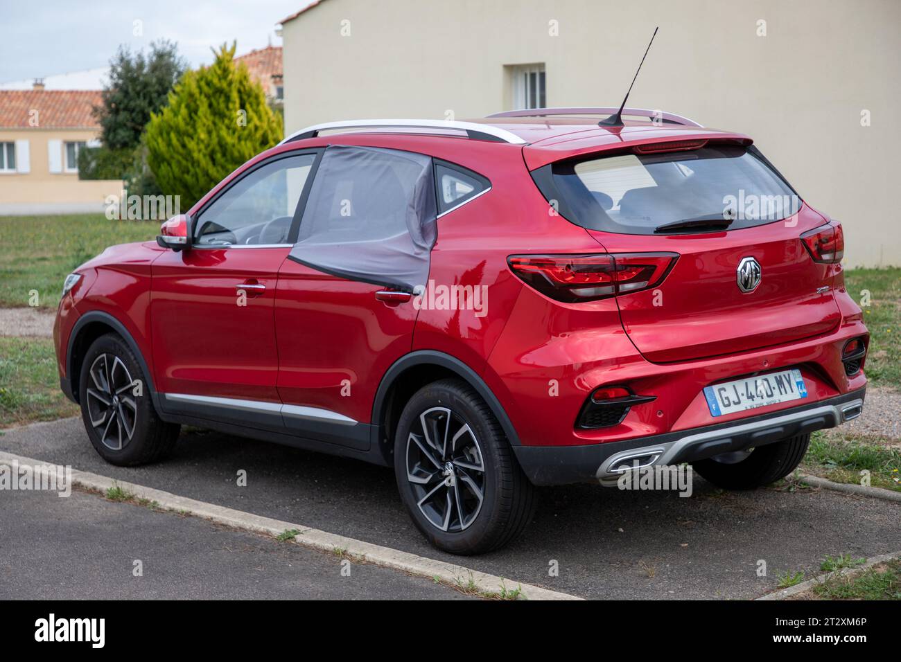 Mg zs ev electric suv hi-res stock photography and images - Alamy