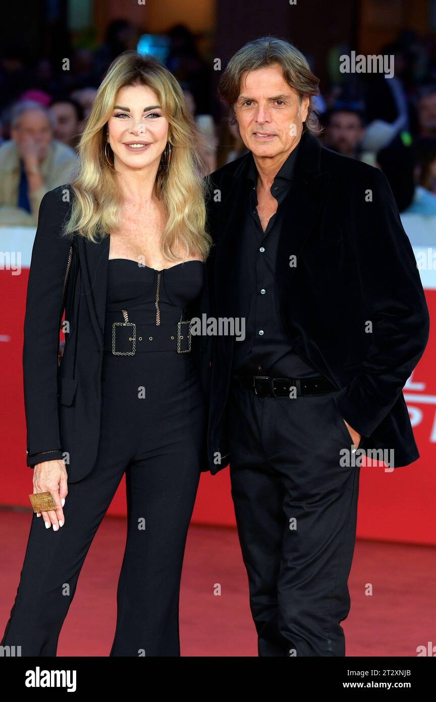 Alba Parietti und Fabio Adami bei der Premiere des Kinofilms Palazzina ...