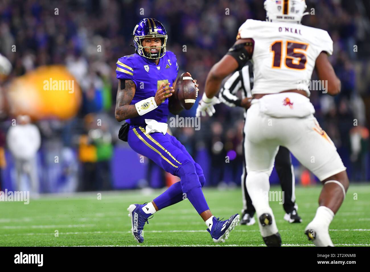October 21, 2023: Washington Huskies quarterback Michael Penix Jr. (9 ...