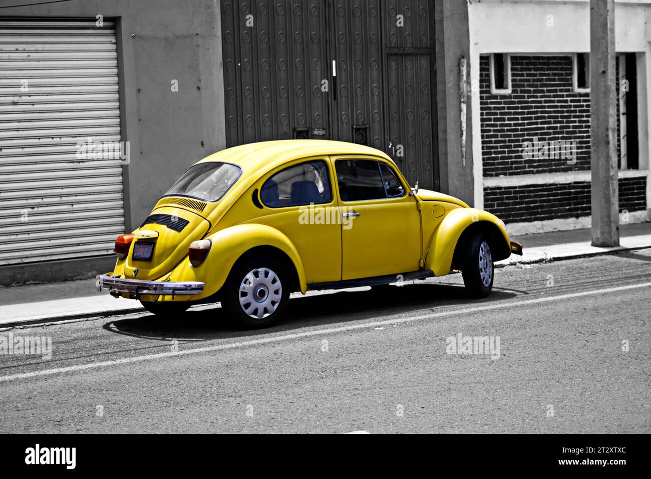 Classic yellow beetle car Stock Photo - Alamy