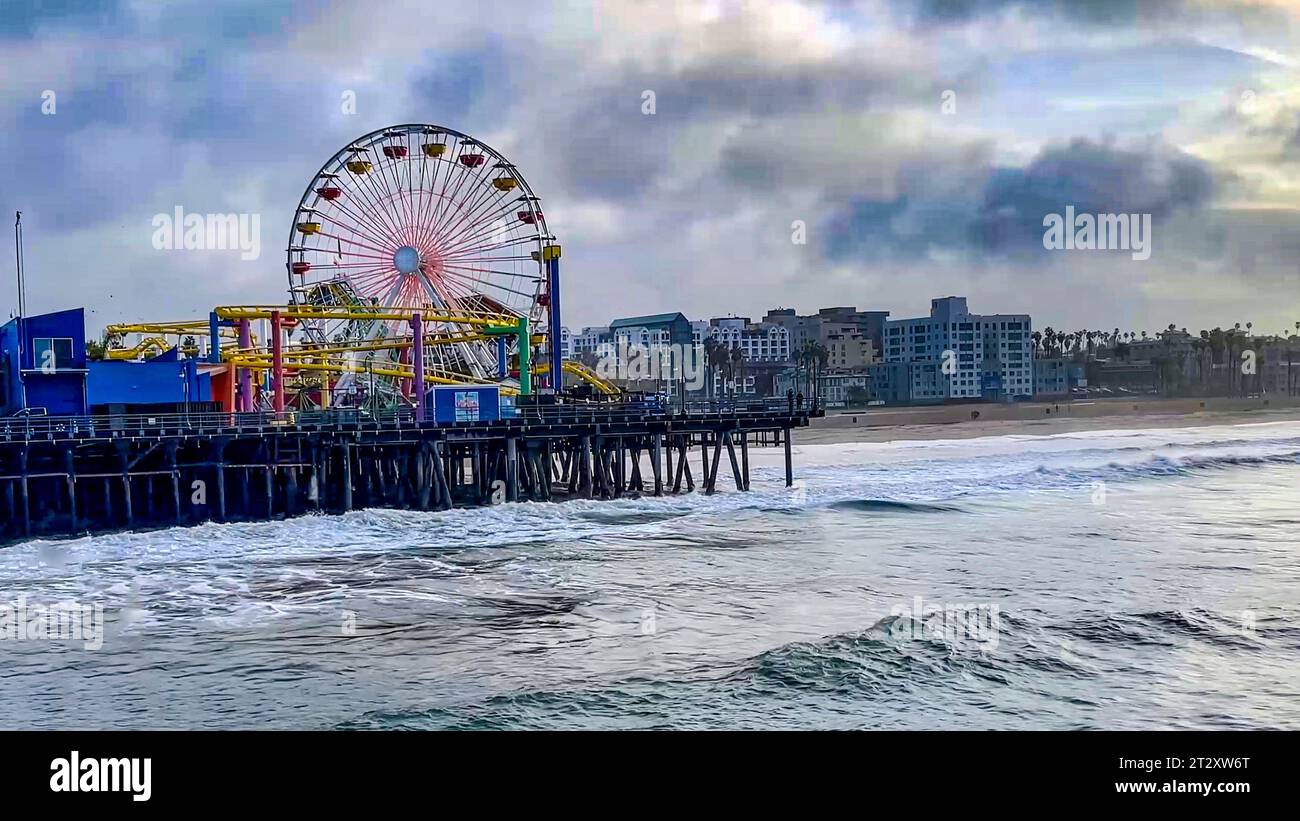 The famous Ferris wheel on the Santa Monica Pier, well known in Los ...