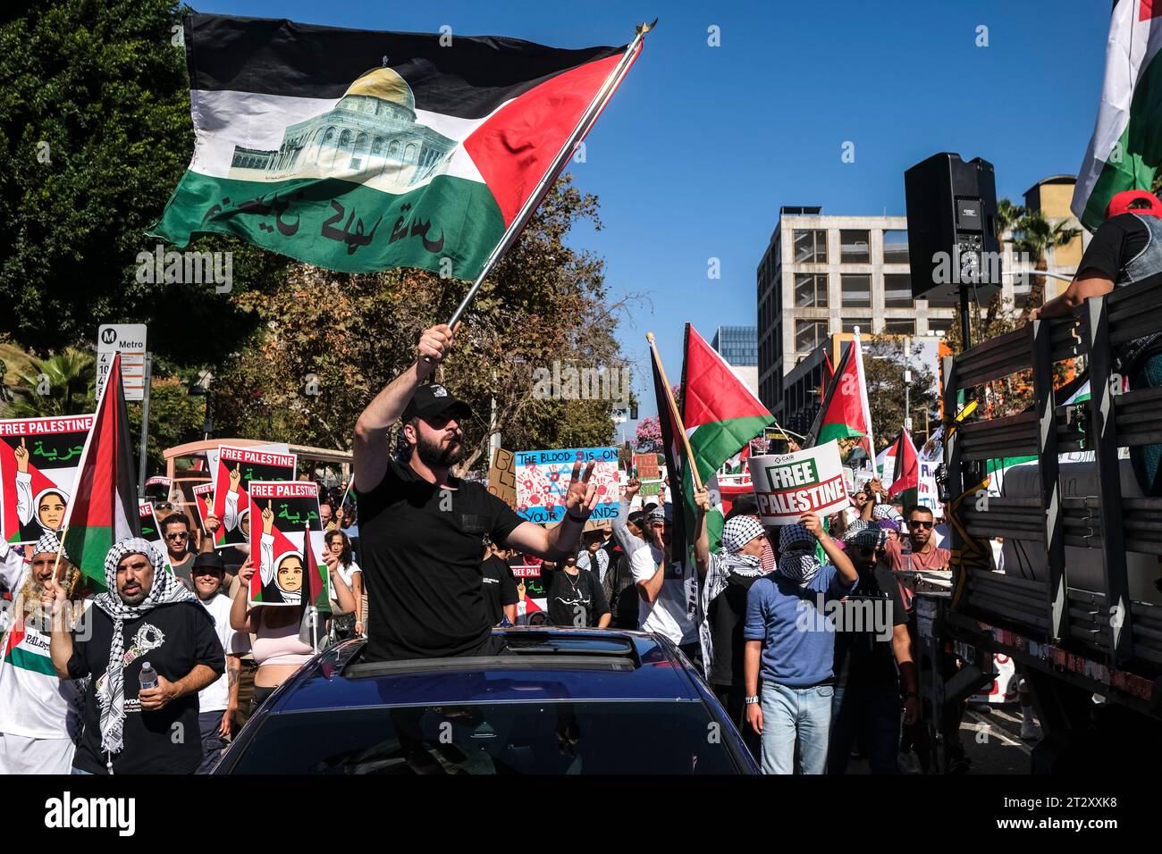 Los Angeles, United States. 21st Oct, 2023. Crowds gathered at Pershing ...