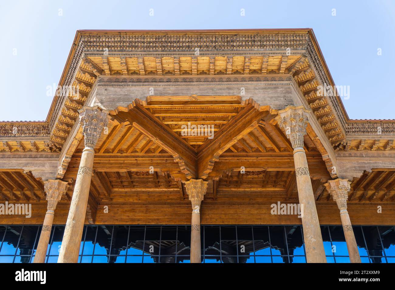 Eastern Arabic-Islamic modern architecture Stock Photo - Alamy