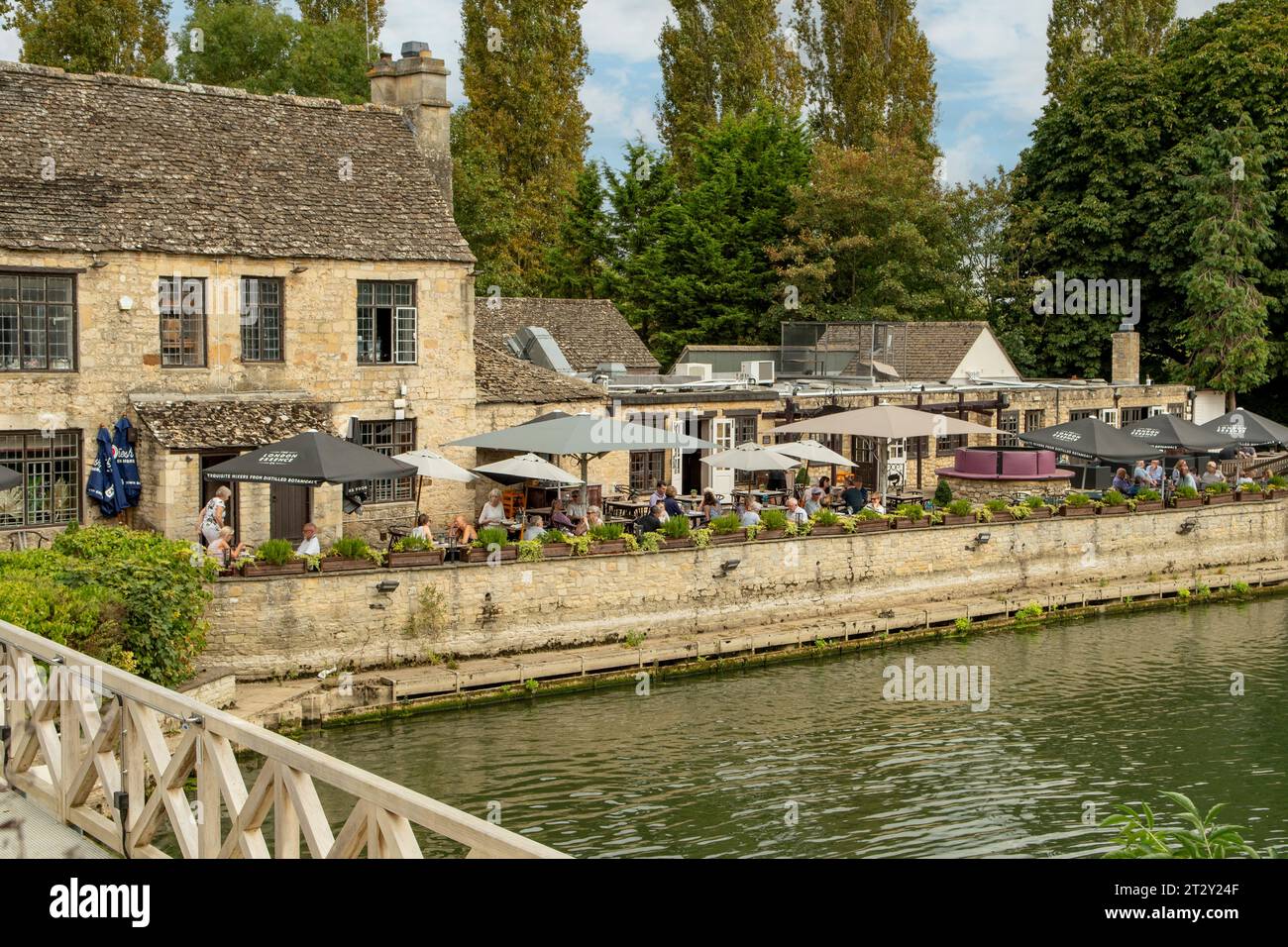 Trout Inn, Godstow, Oxfordshire, England Stock Photo - Alamy