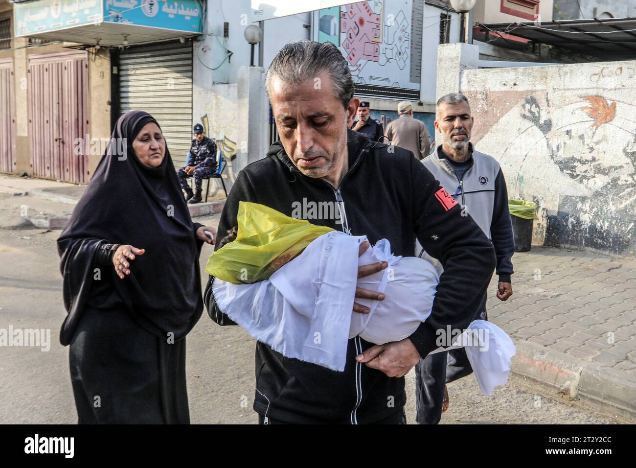 Rafah, Palestinian Territories. 22nd Oct, 2023. A Palestinian man ...