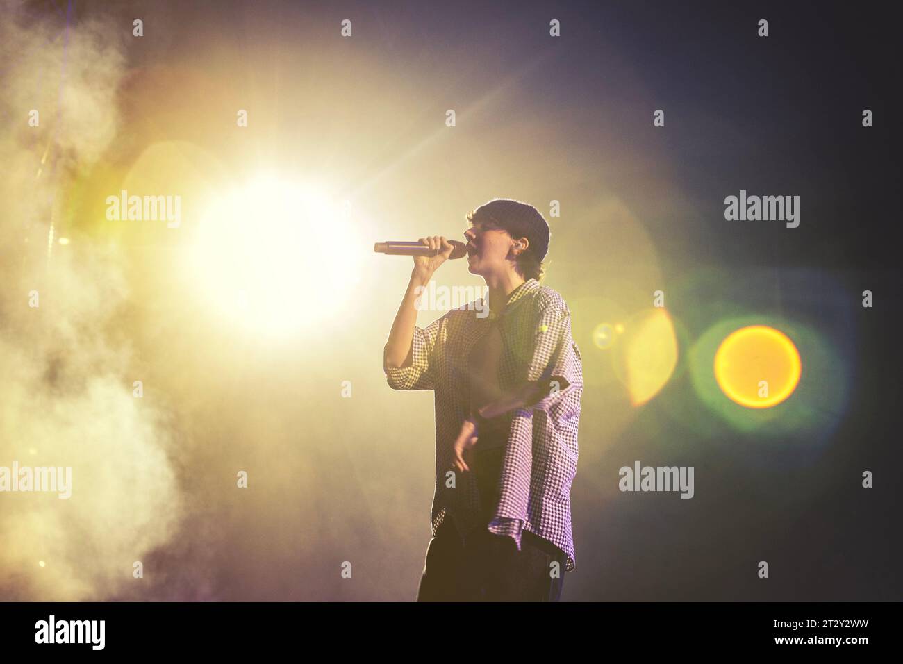 Ariete singer hi-res stock photography and images - Alamy