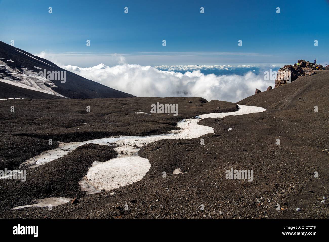 Avacha volcano avachinskaya sopka hi-res stock photography and images ...