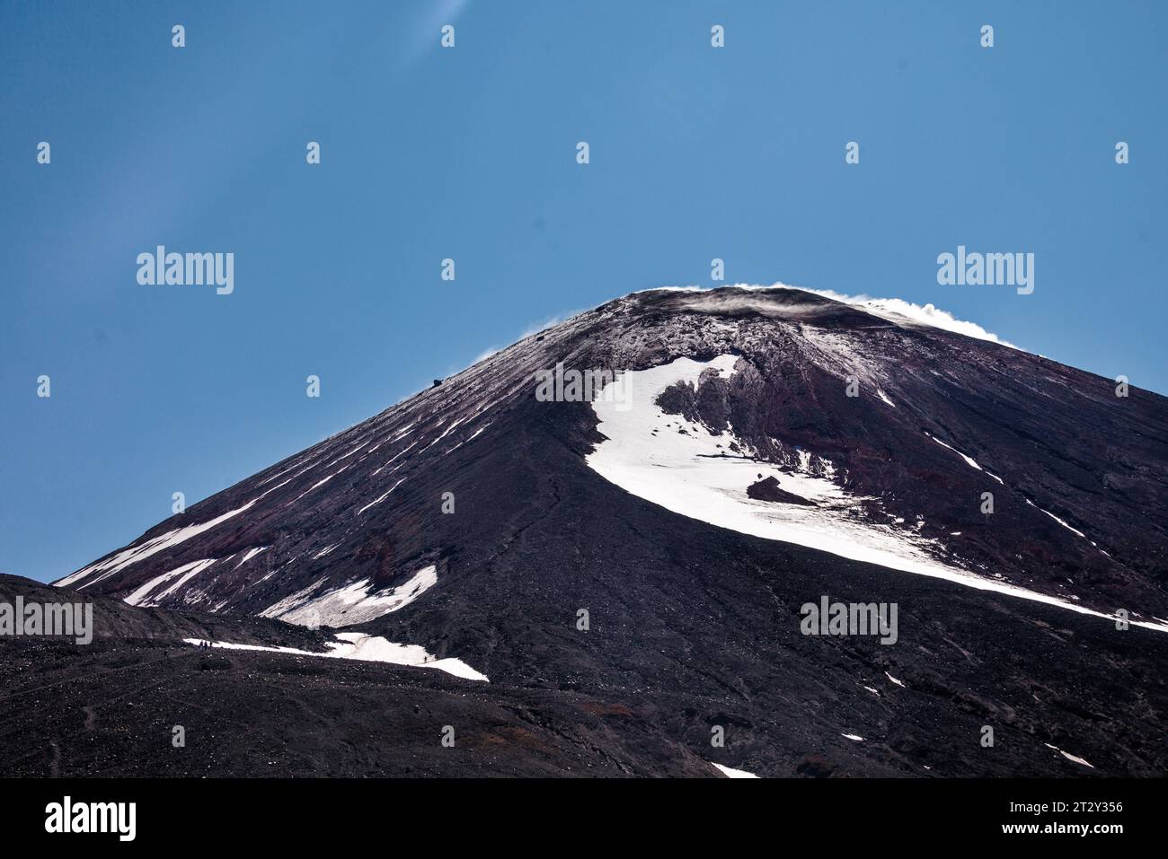 Avacha volcano avachinskaya sopka hi-res stock photography and images ...