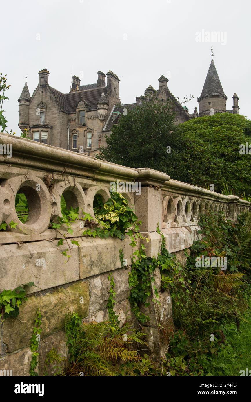 Scottish baronial mansion hi-res stock photography and images - Alamy