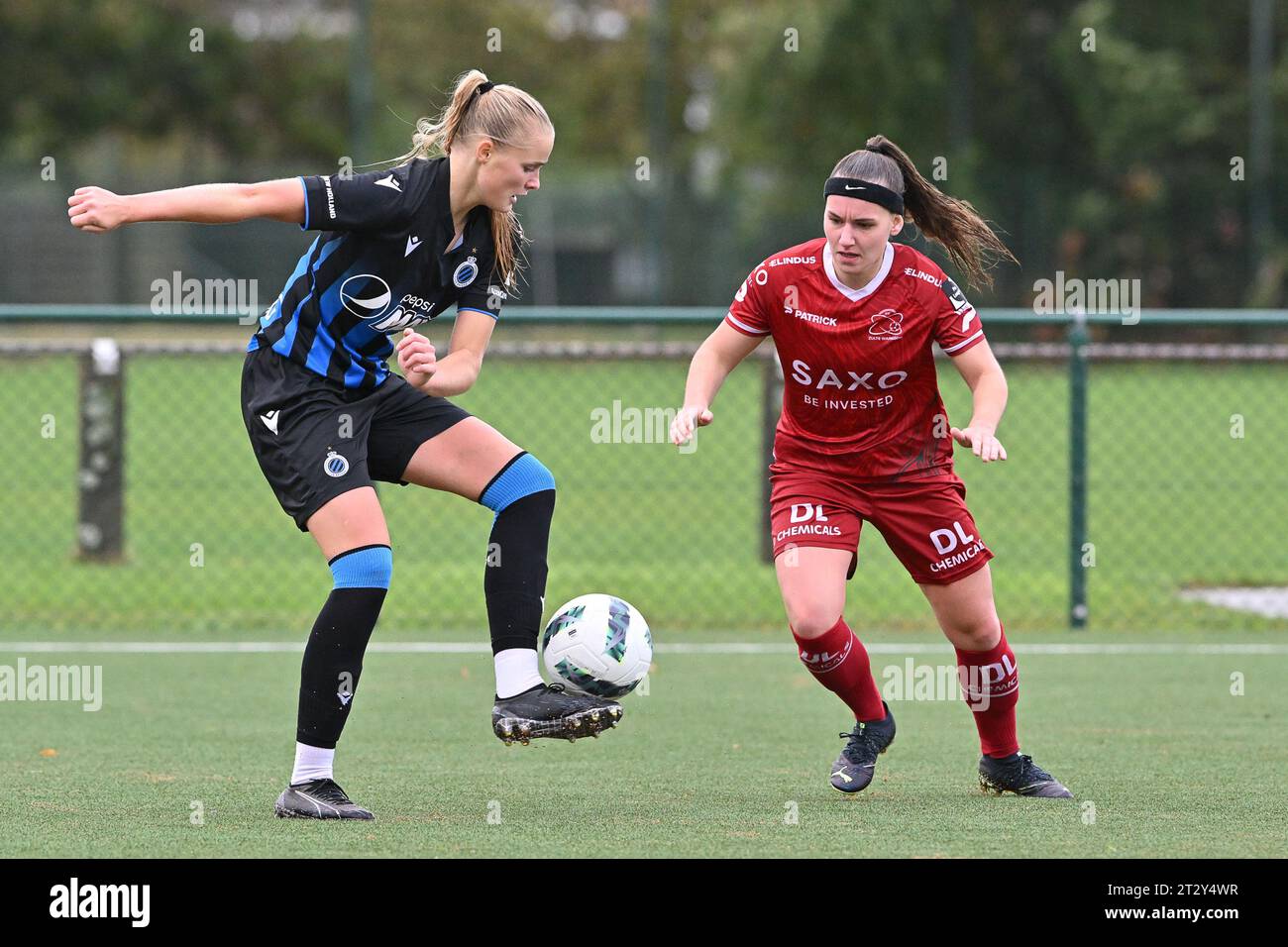 Zulte, Belgium. 21st Oct, 2023. Hanna Stenberg (9) of Club YLA and Liesa Capiau (30) of Zulte ...