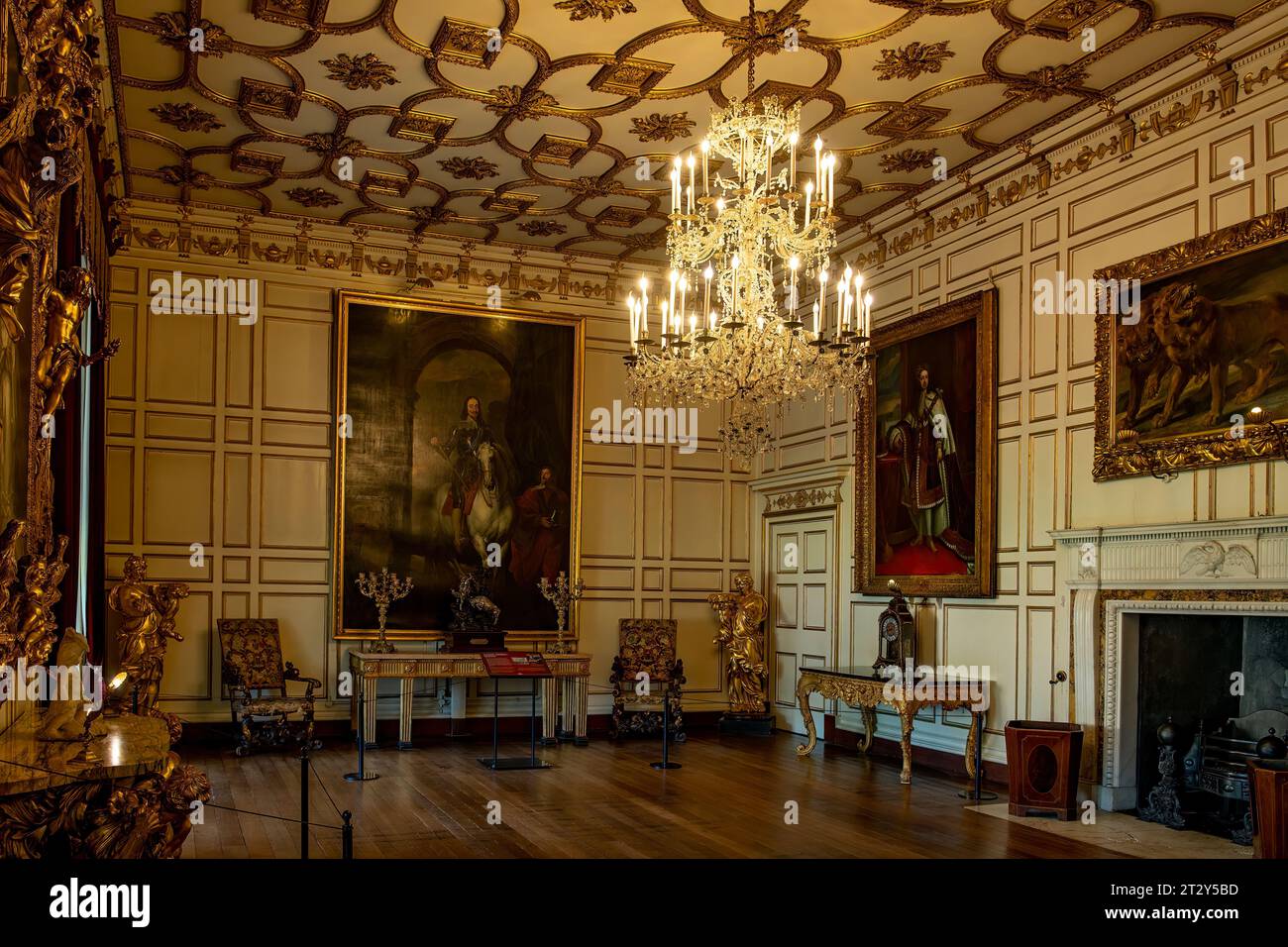 State Dining Room in Warwick Castle, Warwick, Warwickshire, England ...