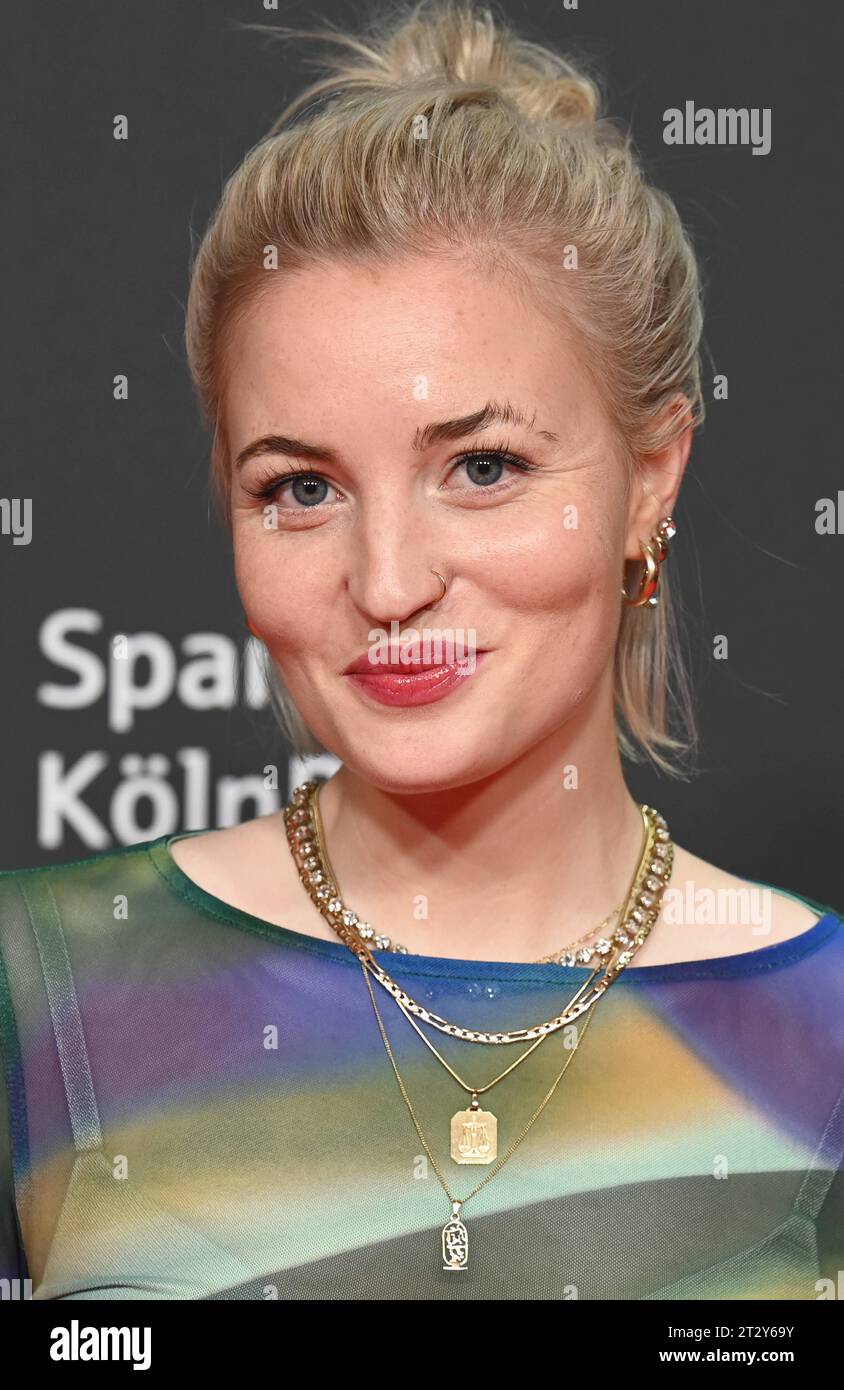 Schauspielerin Sarah Mahita kommt zum Screening des Films Haus aus Glas ...