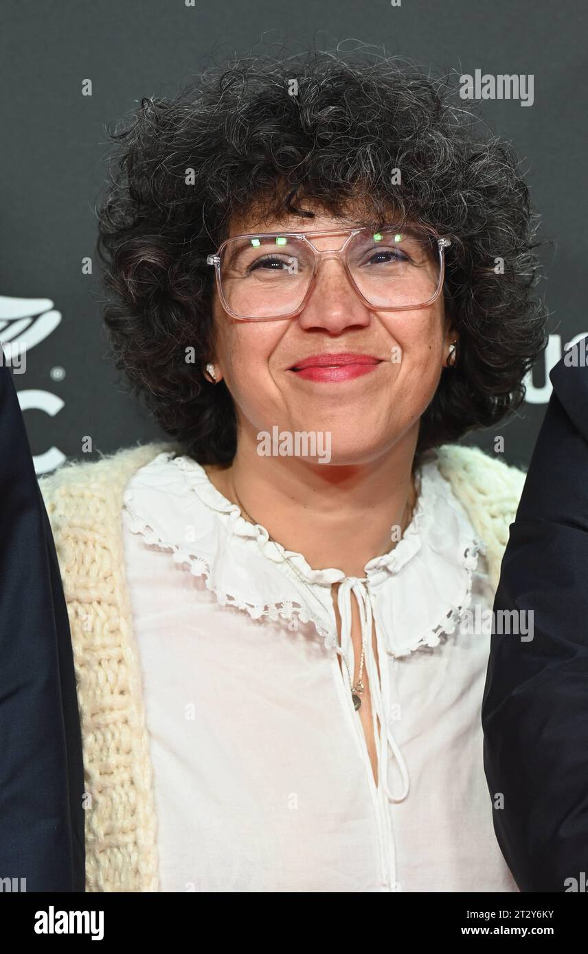 Die iranisch französische Regisseurin Sepideh Farsi kommt zum Screening ...