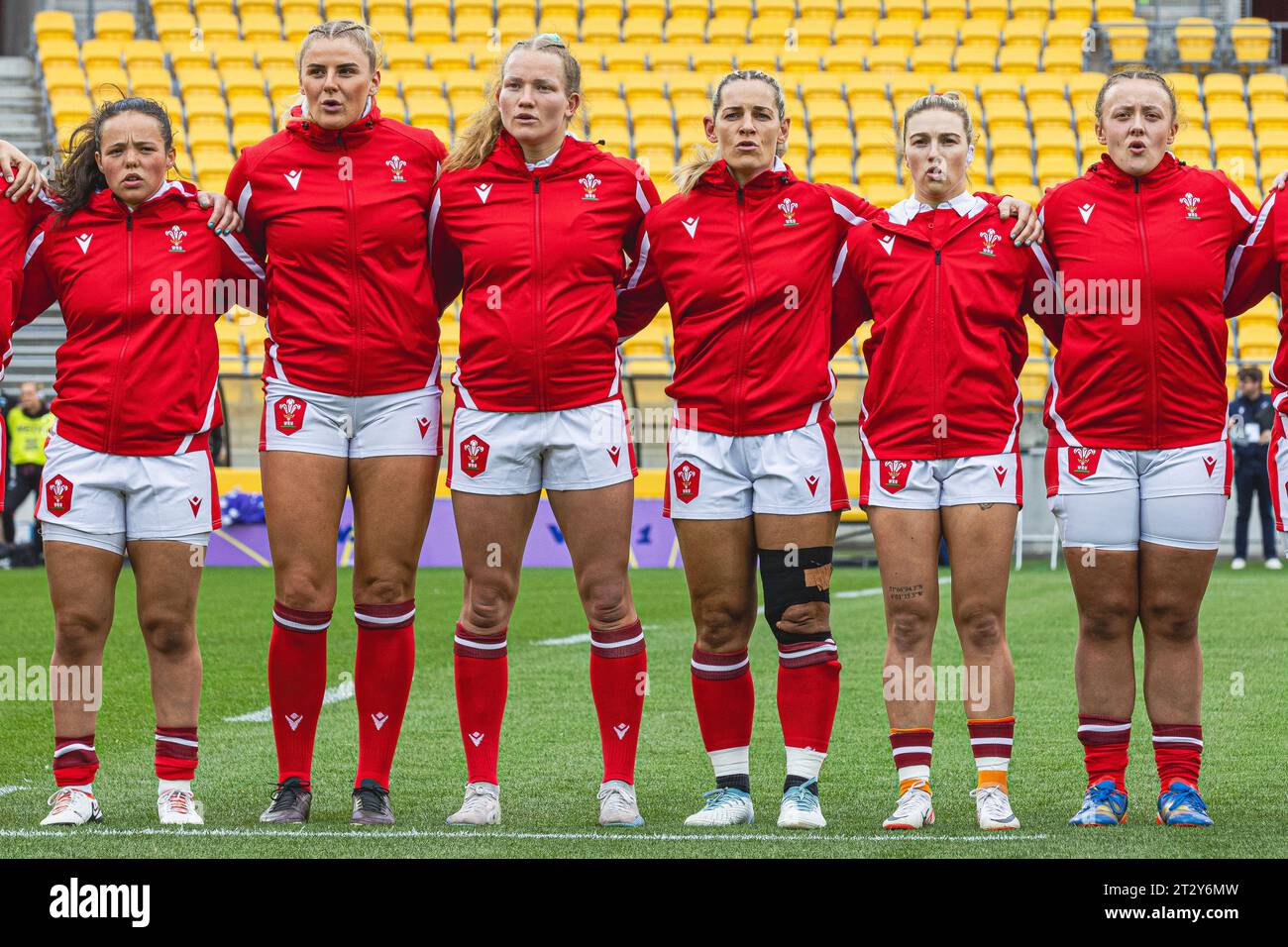 Wellington, New Zealand. 21st October 2023. The Wales team sings their ...