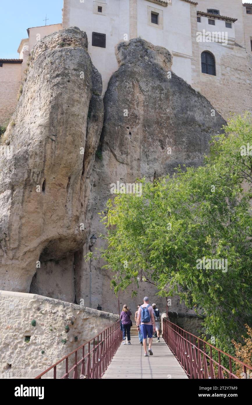 Cuenca city on rocks hi-res stock photography and images - Alamy