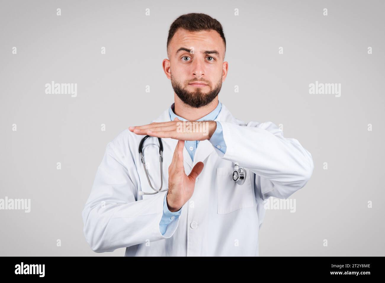 Doctor break time hi-res stock photography and images - Alamy