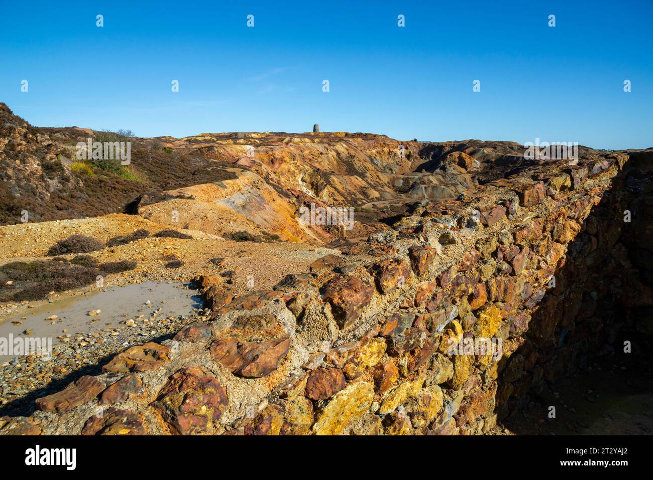 Parys Mountain Copper Mine, Amlwch, Anglesey, North Wales. An amazing ...