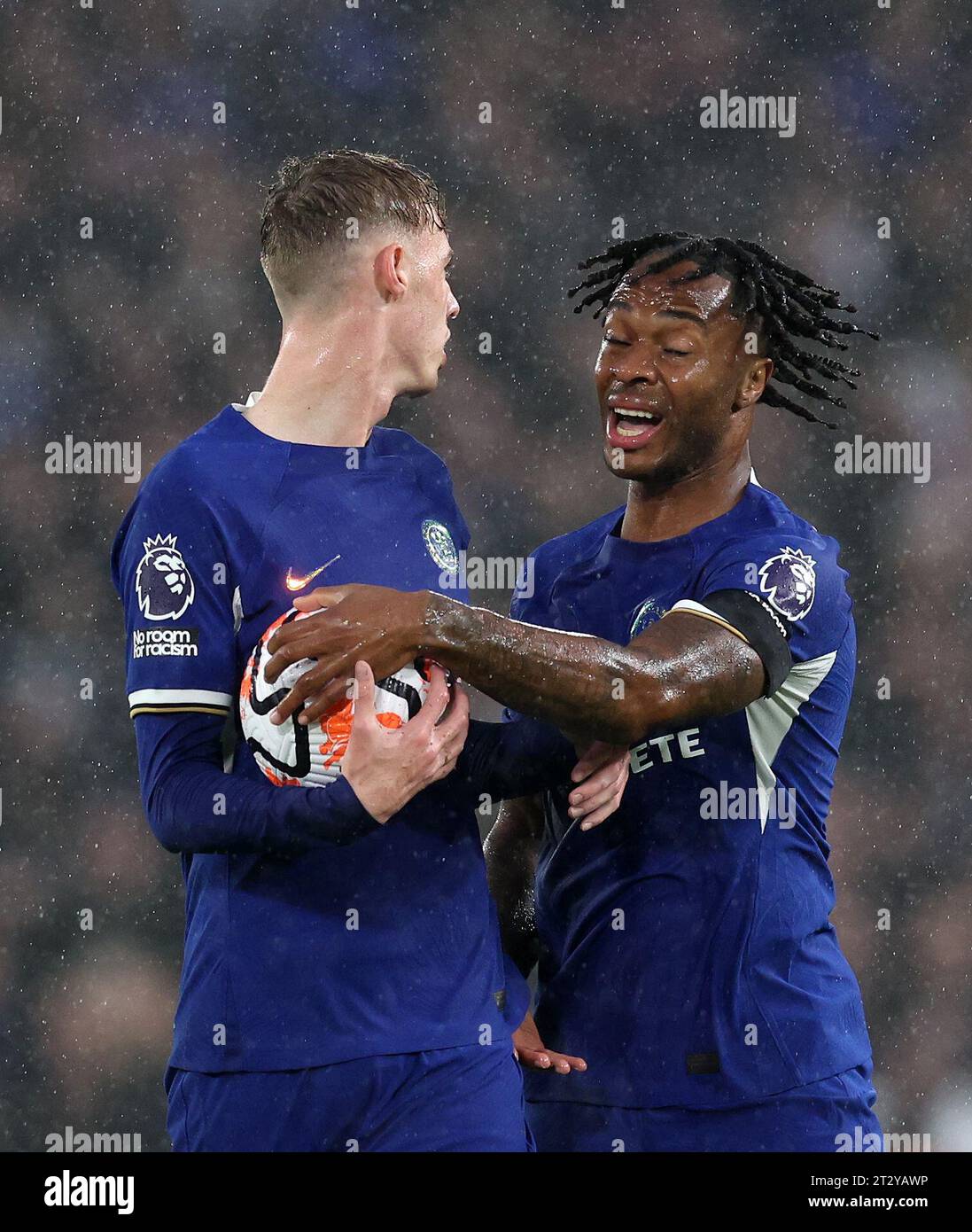 London, UK. 21st Oct, 2023. Cole Palmer of Chelsea argues with Raheem ...