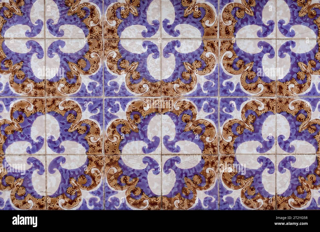 Portuguese ceramic tiles with traditional patterns Stock Photo - Alamy