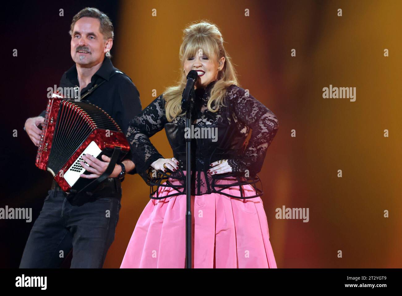 ARD: SCHLAGERBOOOM 2023 - Alles Funkelt Alles Glitzert . Sängerin Maite Kelly während der ARD ...