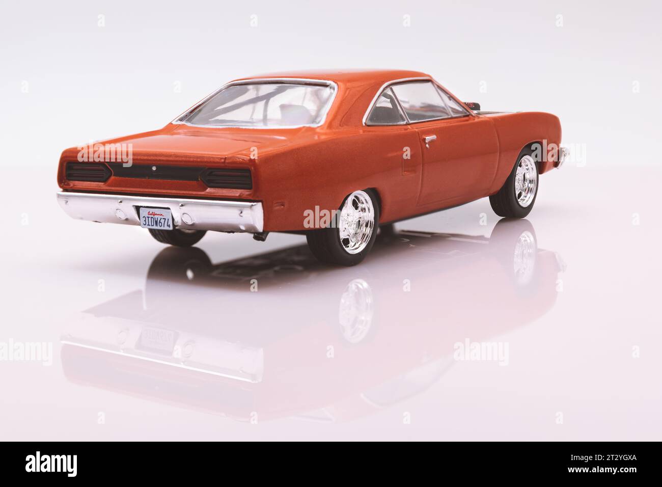 Fast&Furious Plymouth Road Runner 1:43 model car, rear view, white ...