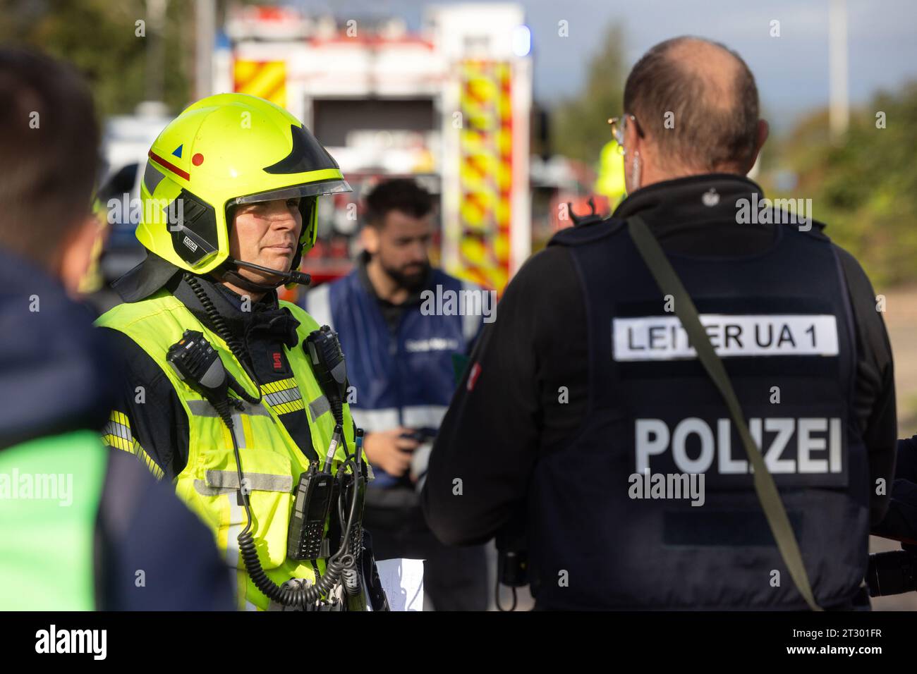 Bad Frankenhausen, Germany. 22nd Oct, 2023. Emergency forces practice their interaction on the ...