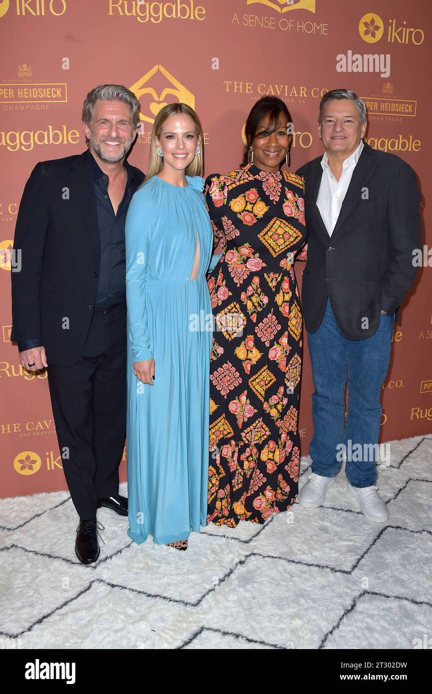 Gary Gilbert, Charlotte Gilbert, Nicole Avant und Ted Sarandos bei der ...