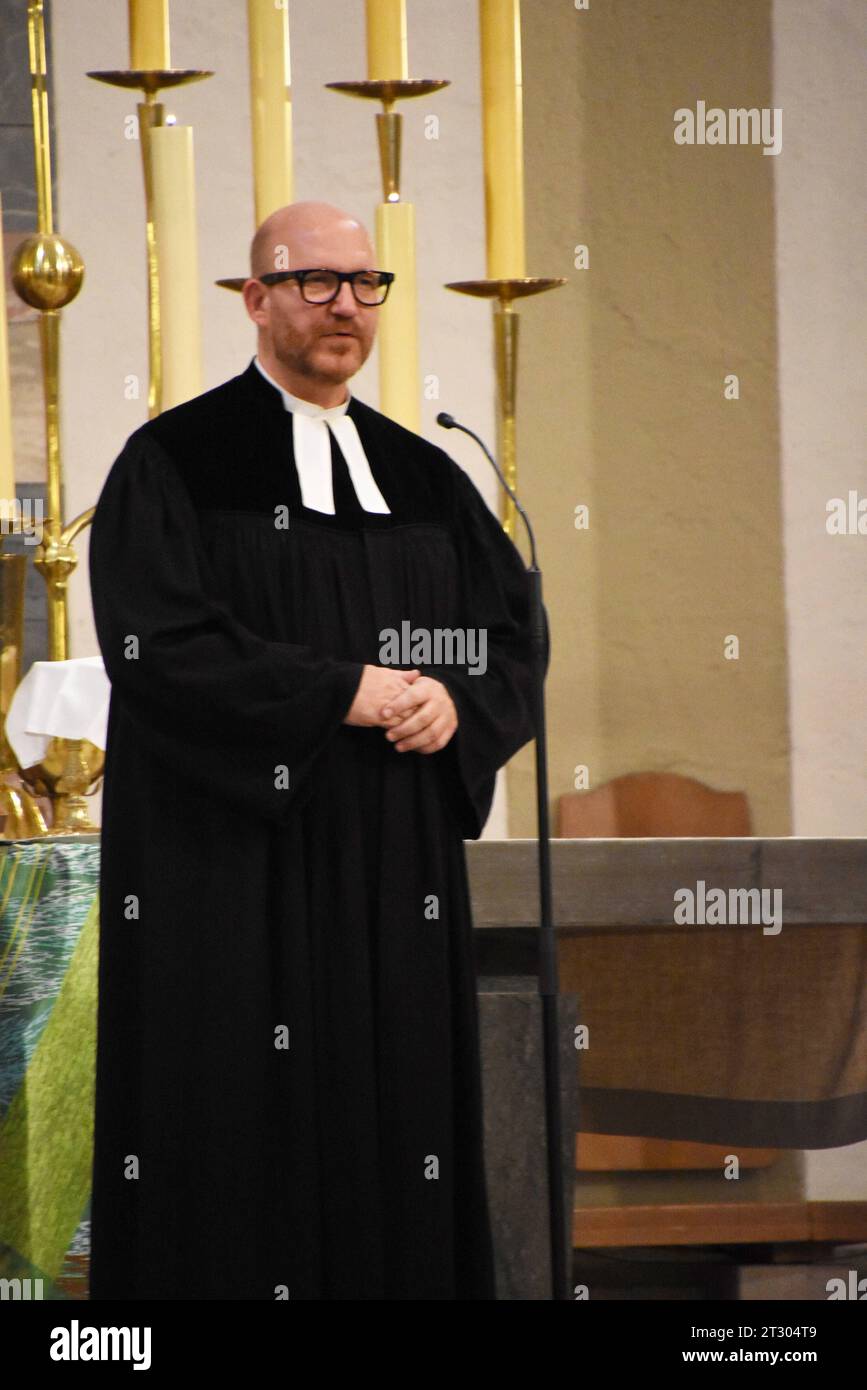 Dr Norbert Roth Pfarrer St Mattheus Kirche Muenchen 22.10.2023 St ...