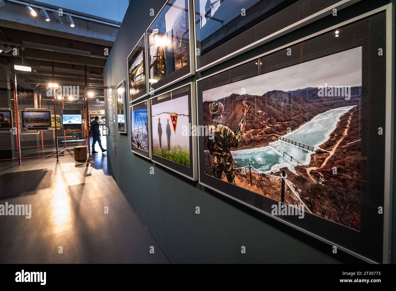 Berlin Zehlendorf OT Dahlem AlliiertenMuseum Clayallee mit dem ...