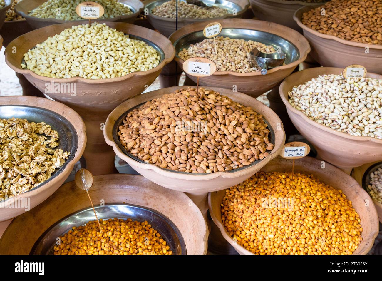 Market stall with different nuts hi-res stock photography and images ...