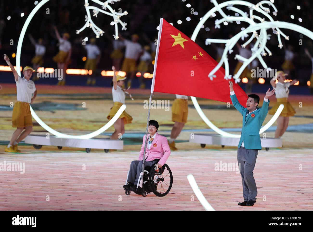Hangzhou. 22nd Oct, 2023. Delegation of China flag bearers Huang ...
