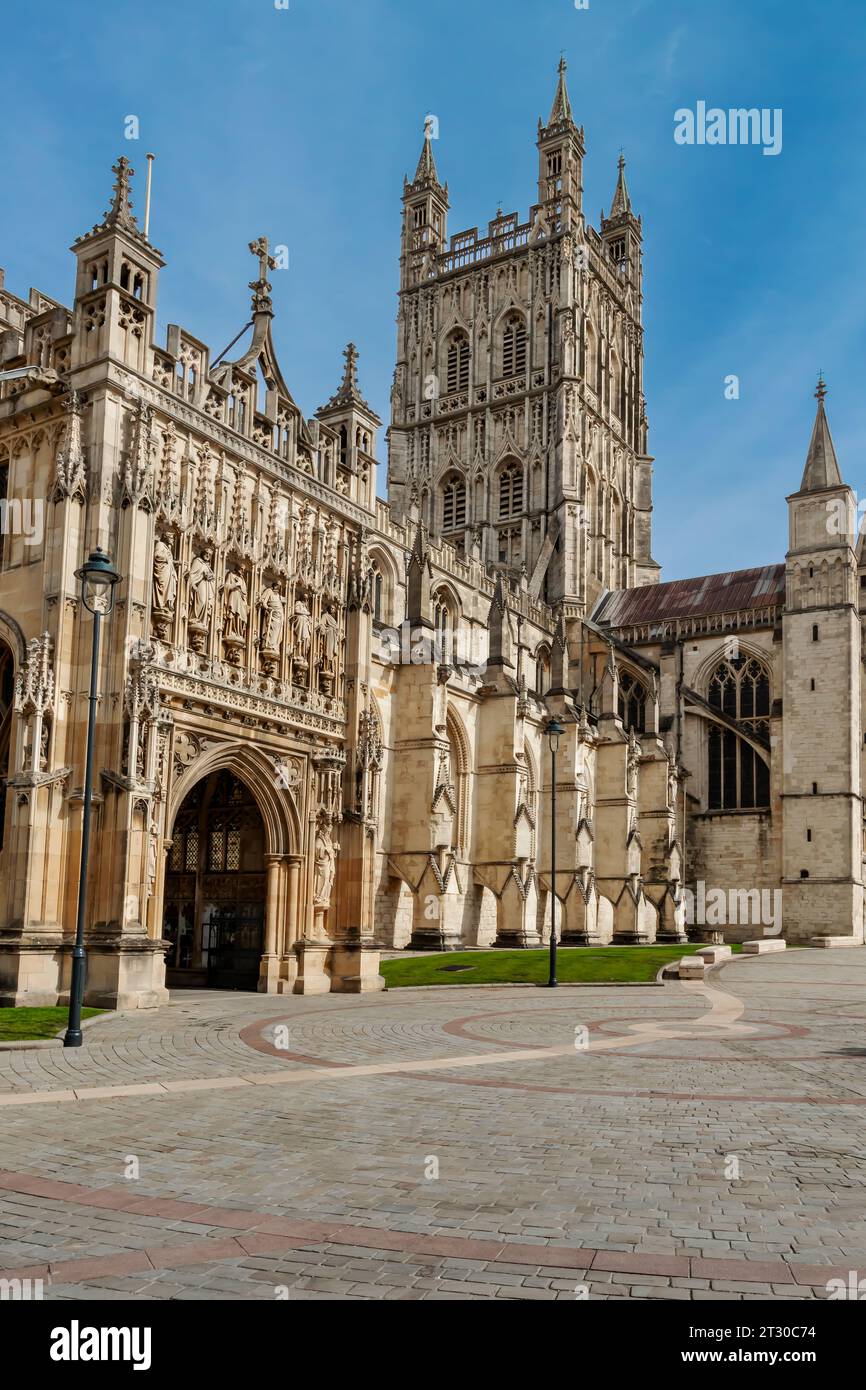 Medieval cathedral crypt hi-res stock photography and images - Alamy